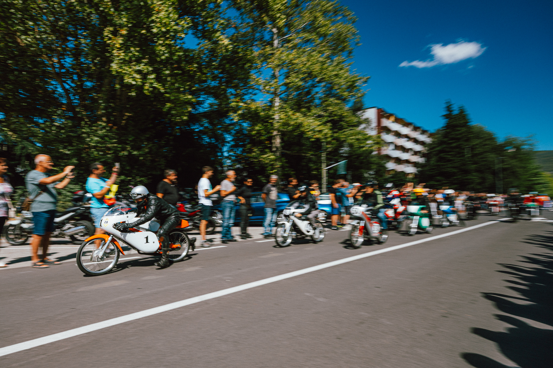 En dan. Dve prireditvi. Skupna zgodba kulturnega dialoga. | Slovenska veteranska avto-moto zveza